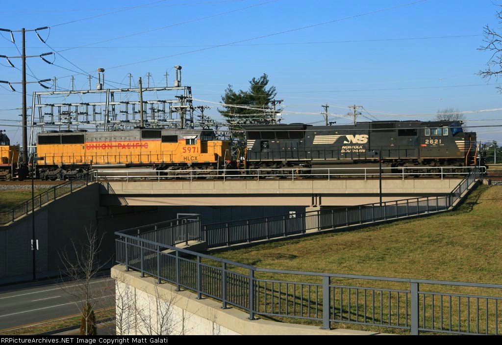 "Heavy Traffic Below"